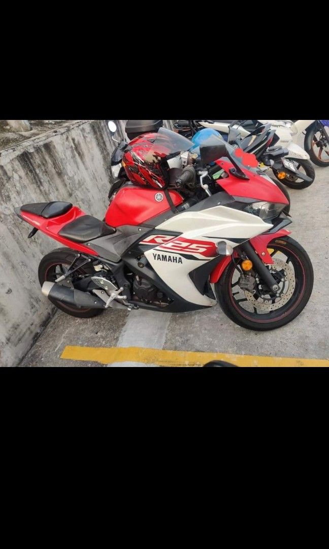 Yamaha R25 v1 2015, Motorbikes on Carousell