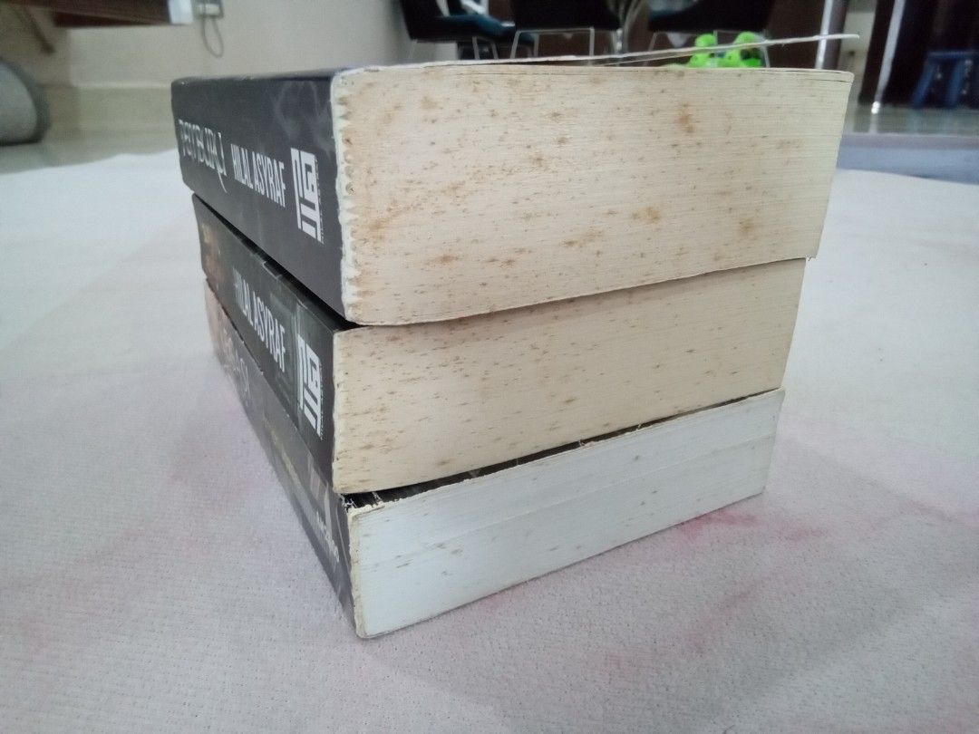 Bahasa melayu novel, Hobbies & Toys, Books & Magazines, Storybooks on ...