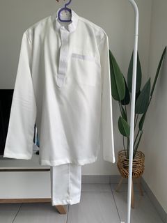 baju melayu jakel bapa anak, Men's Fashion, Muslim Wear, Baju Melayu on ...