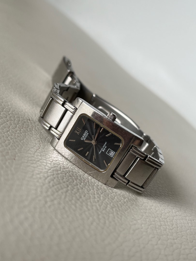 Casio beside rectangular watch, Women's Fashion, Watches & Accessories ...