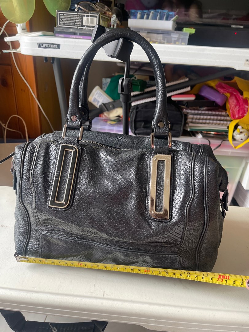 Daks hand n kili BAG, Luxury, Bags & Wallets on Carousell