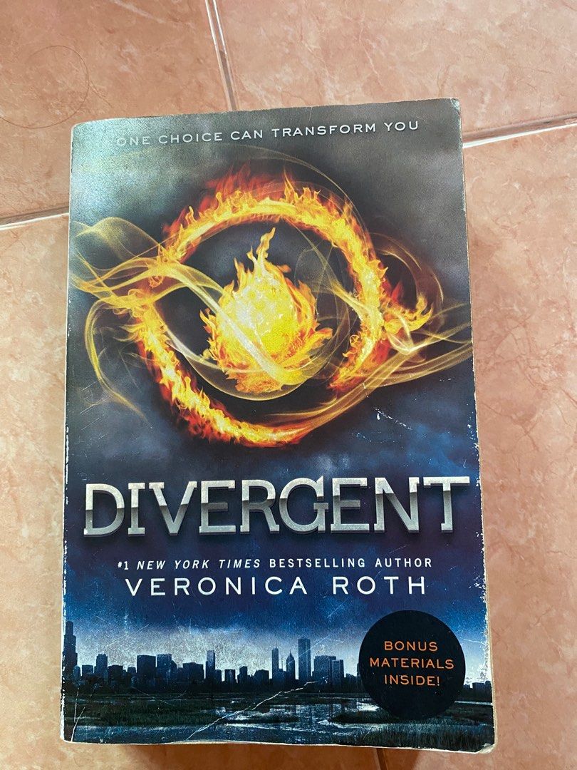 Divergent by Veronica Roth, Hobbies & Toys, Books & Magazines ...