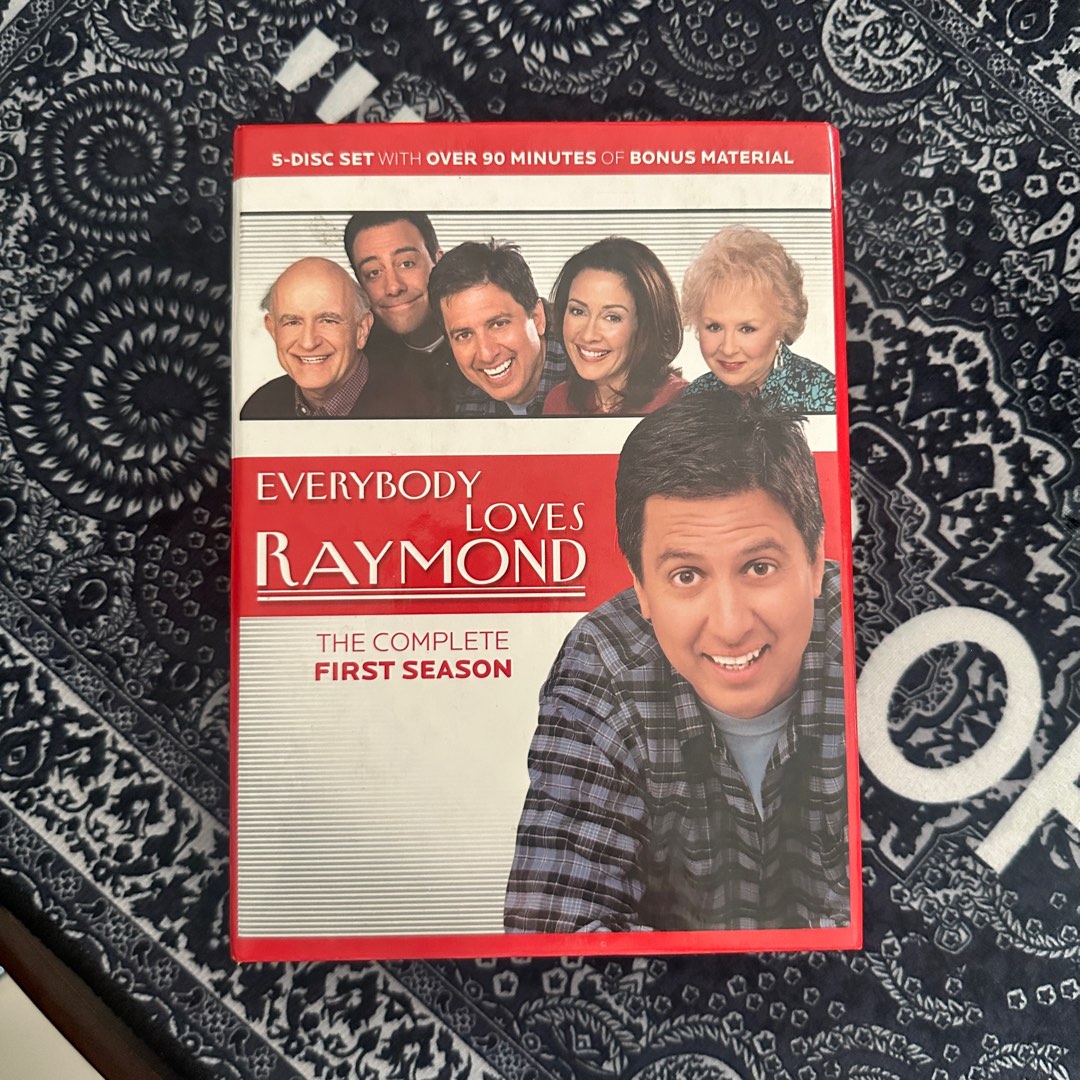 Everybody Loves Raymond - Complete Season 1 - 5-DVD Box Set (Run Time ...