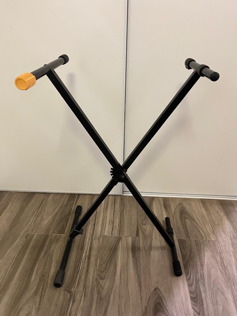 Hercules keyboard stand 樂器、鍵盤X架, 興趣及遊戲, 音樂、樂器 & 配件, 樂器配件 - Carousell