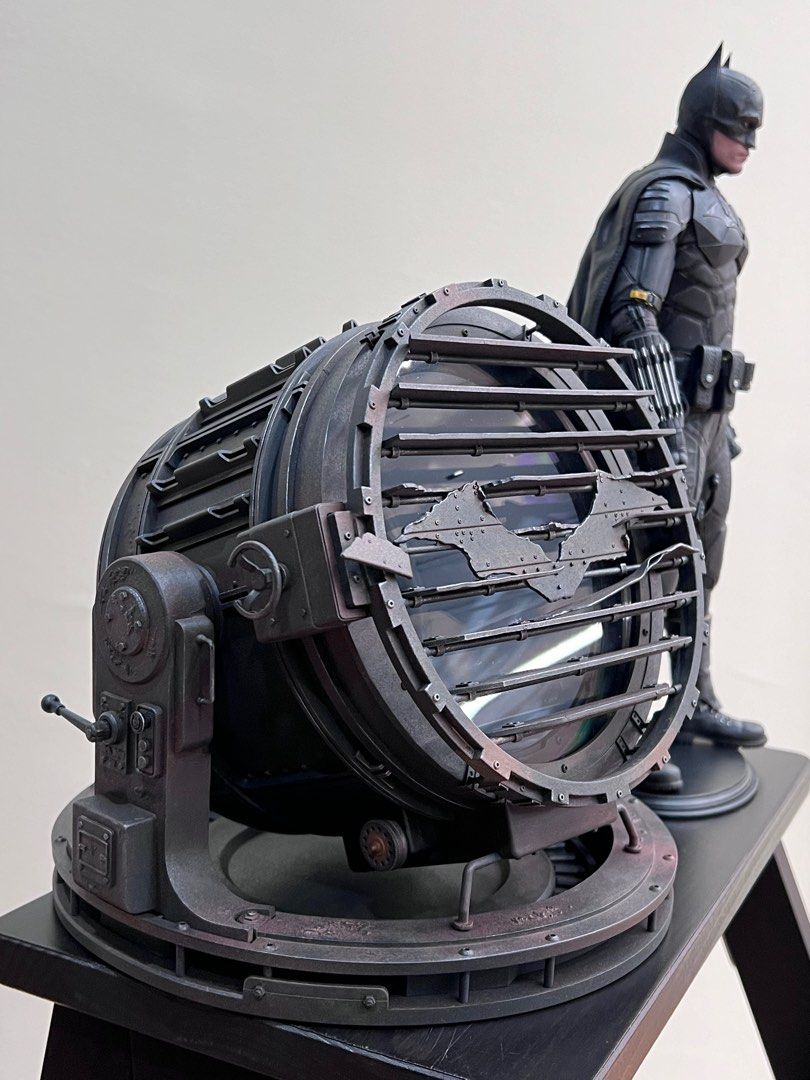 Hot Toys 1/6 The Batman Bat-signal MMS640, Hobbies & Toys, Toys & Games ...