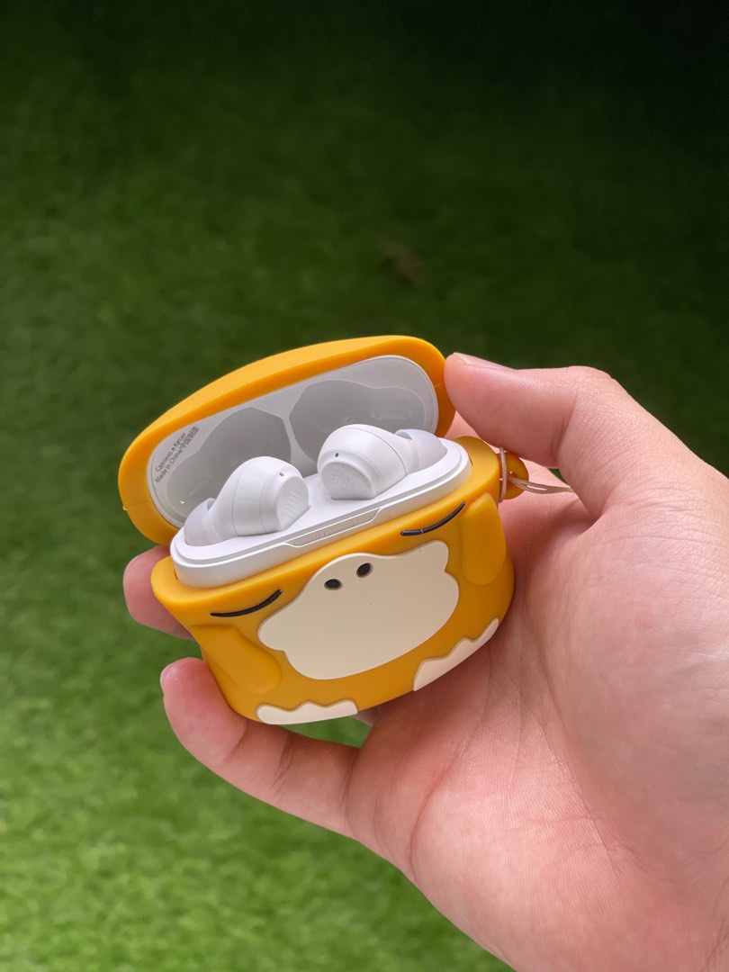 JBL 200TWS Earbuds, Audio, Headphones & Headsets on Carousell