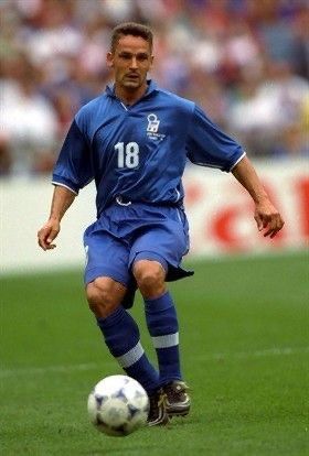 Jersey Italy kits 1998 Baggio 18 World Cup, Men's Fashion, Activewear ...