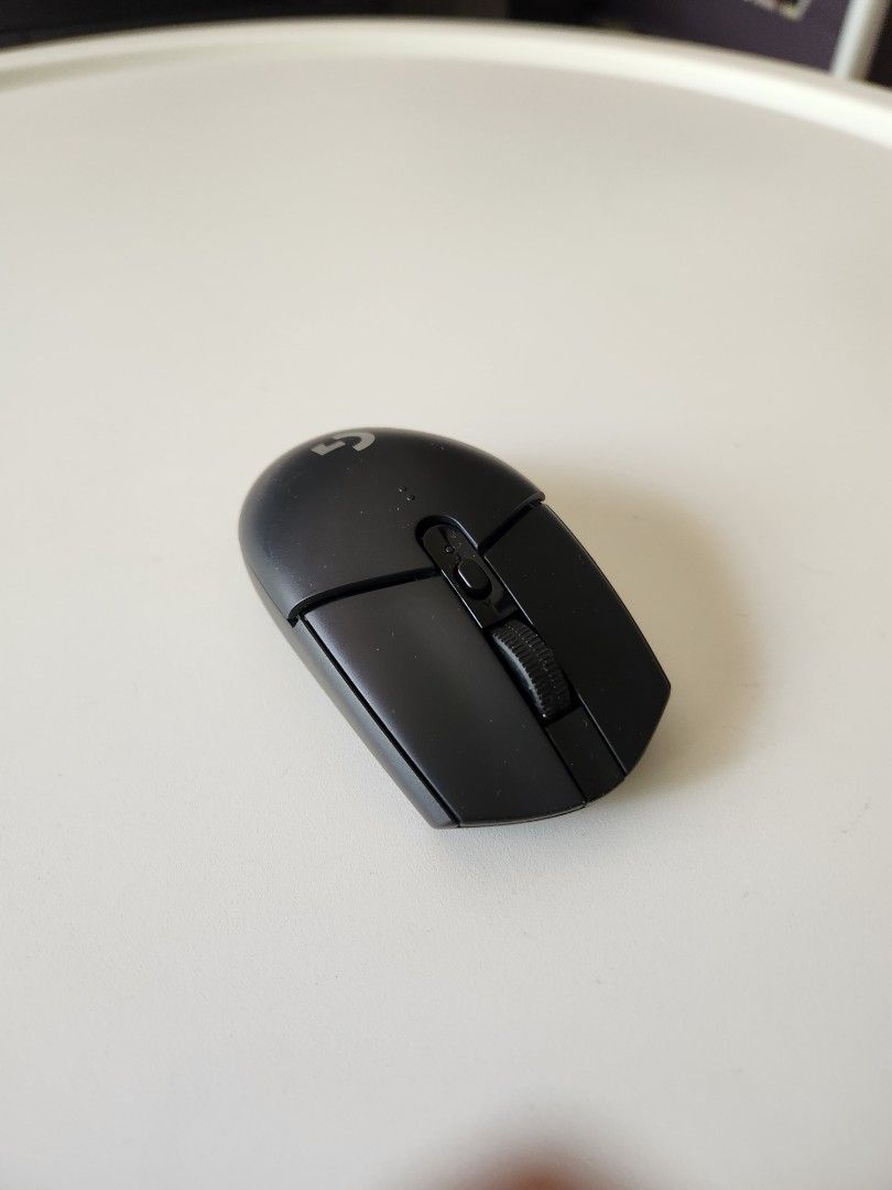 Logitech G304 wireless gaming mouse, Computers & Tech, Parts ...