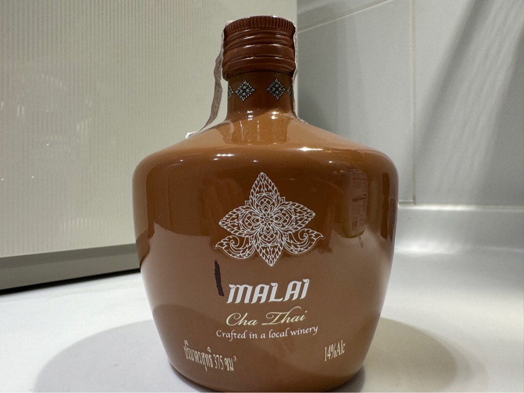 Malai Cha Thai Rum - Boutique Thailand Rum liquor / Distilled in ...