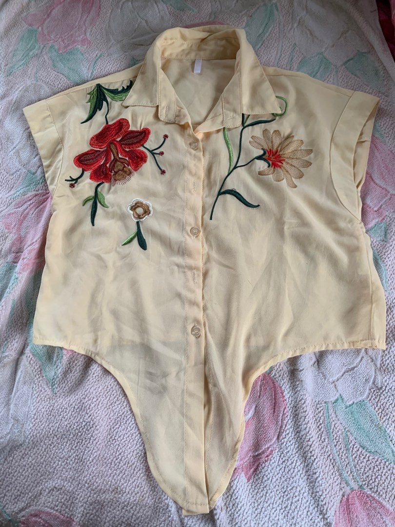 Mid rib cream with flower patch top, Women's Fashion, Tops, Blouses on ...