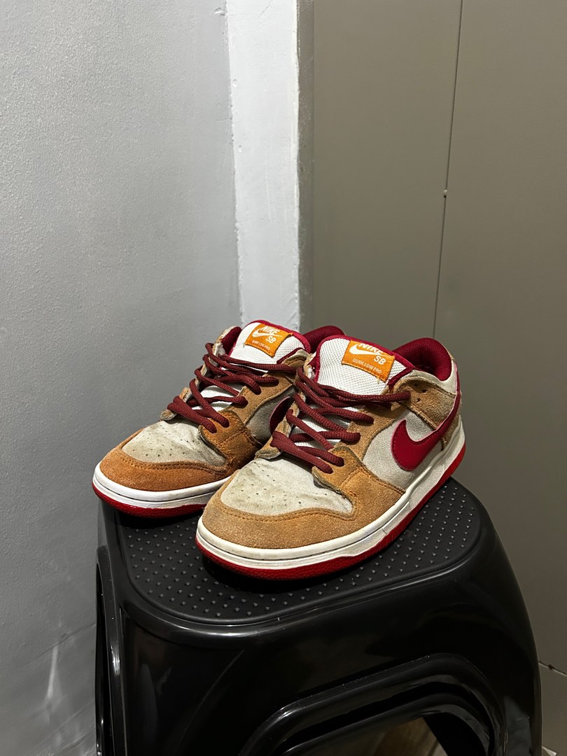 Nike SB Dunk Low Pro Cedar, Men's Fashion, Footwear, Sneakers on Carousell