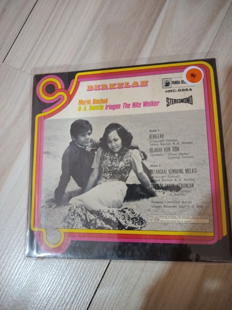 Piring Hitam Maria Bachok &ARamlie, Hobbies & Toys, Music & Media ...