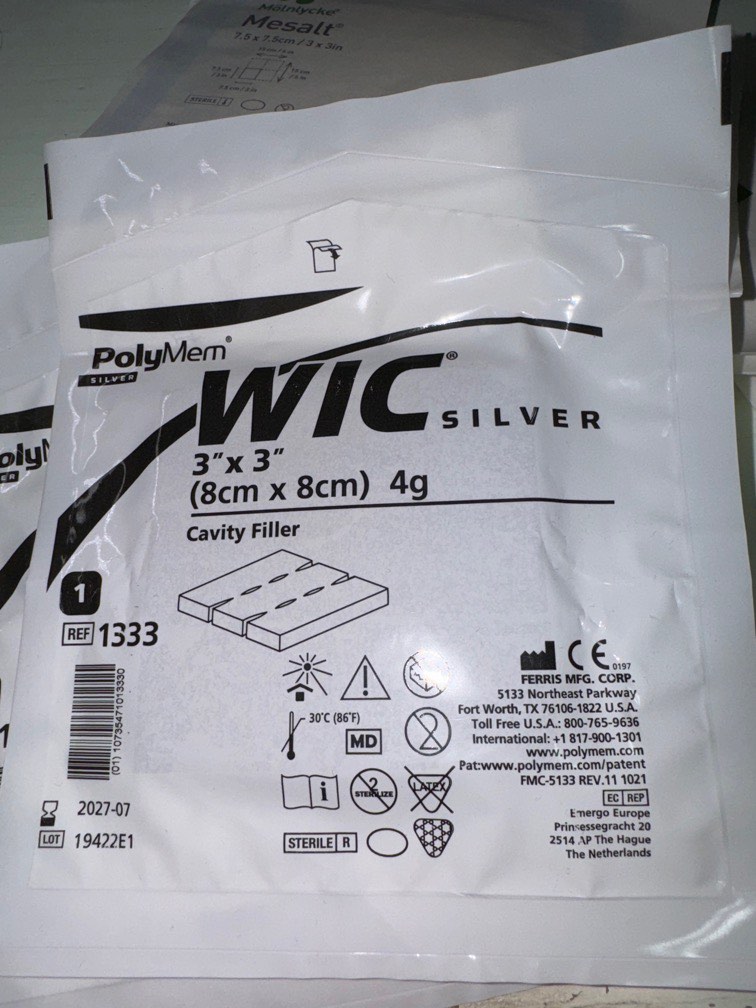 Polymem WIC silver 8cmx 8cm , 3’’x 3’’, 健康及營養食用品, 醫療用品和工具 - Carousell