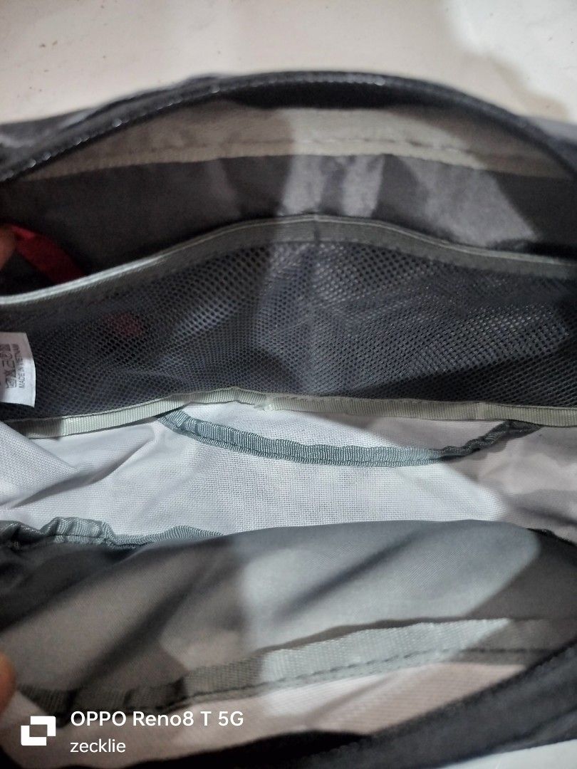 Pouchbag the north face, Men's Fashion, Bags, Belt bags, Clutches and Pouches on Carousell