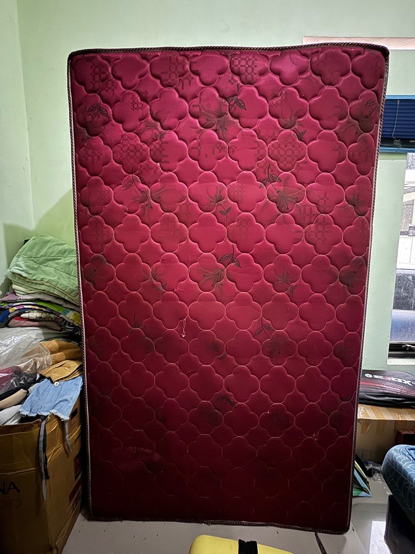 Ranjang Kasur Spring Bed, Perabotan Rumah di Carousell