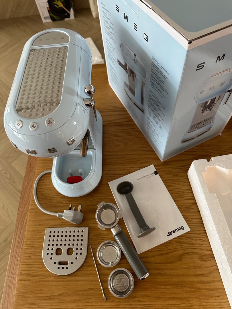 SMEG coffee machine, TV & Home Appliances, Kitchen Appliances, Coffee ...