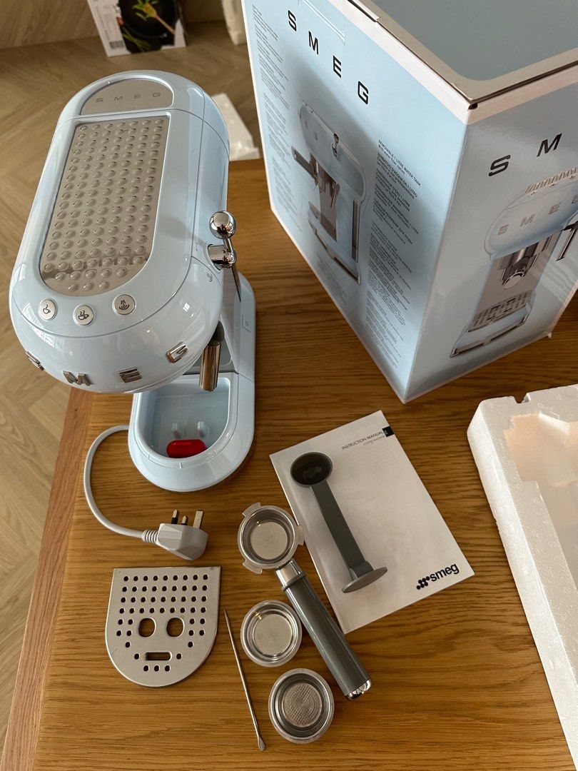 SMEG coffee machine, TV & Home Appliances, Kitchen Appliances, Coffee ...