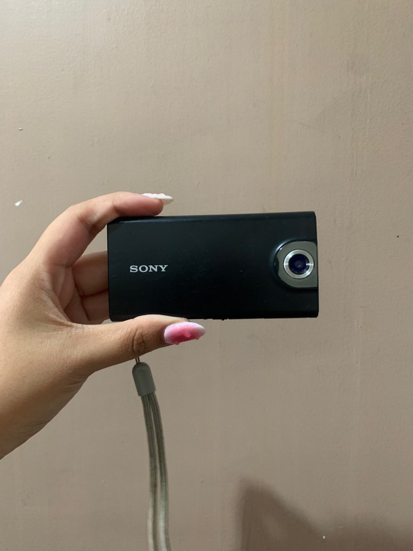 Sony MHS-FS1 Bloggie Camcorder Digicam, Photography, Cameras on Carousell