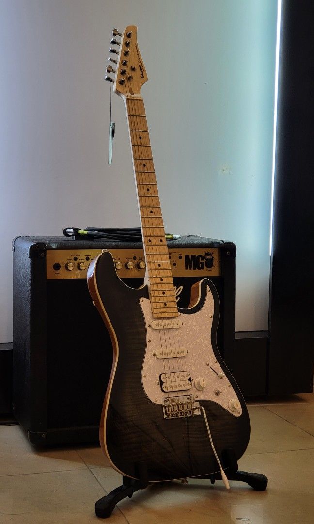 SQOE SUPER STRAT STYLE BLACK BURST, Hobbies & Toys, Music & Media ...