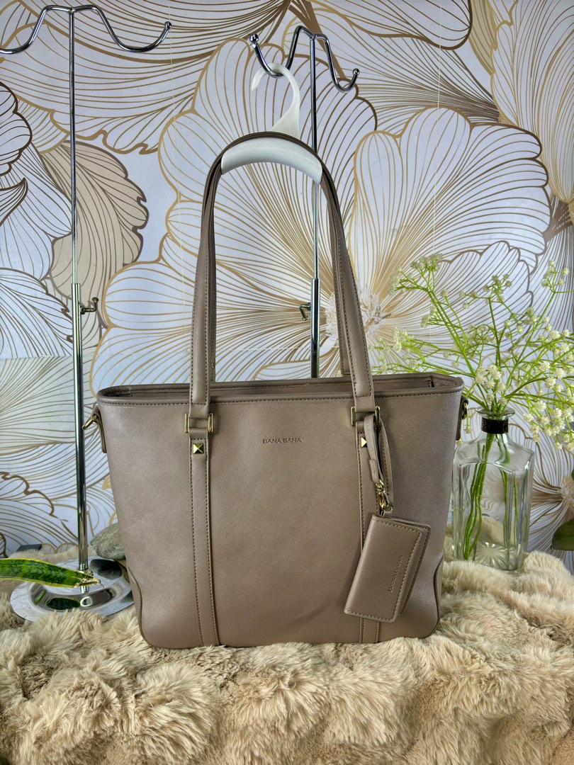 Bana Bana Stand alone Large Tote 2-Way Bag, Women's Fashion, Bags ...