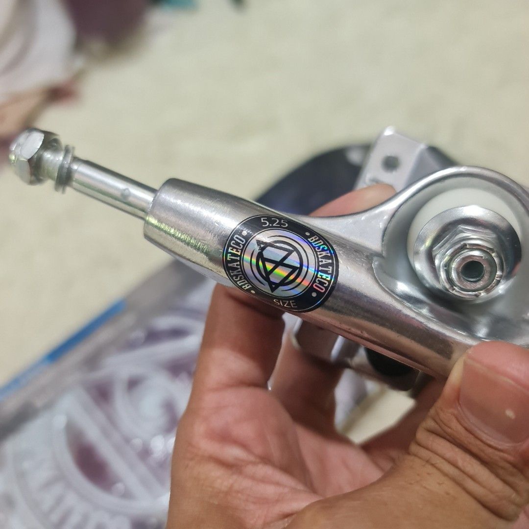 BD Hollow. Kingpin Skate Truck, Sports Equipment, Other Sports ...