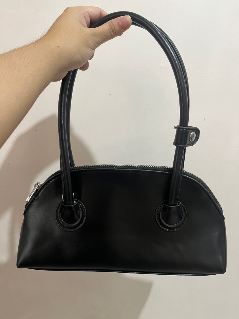 Bench Shoulder Bag w/ Strap, Women's Fashion, Bags & Wallets, Shoulder ...