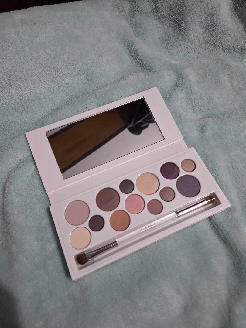 Brandnew Clinique Eyeshadow Palette, Beauty & Personal Care, Face ...