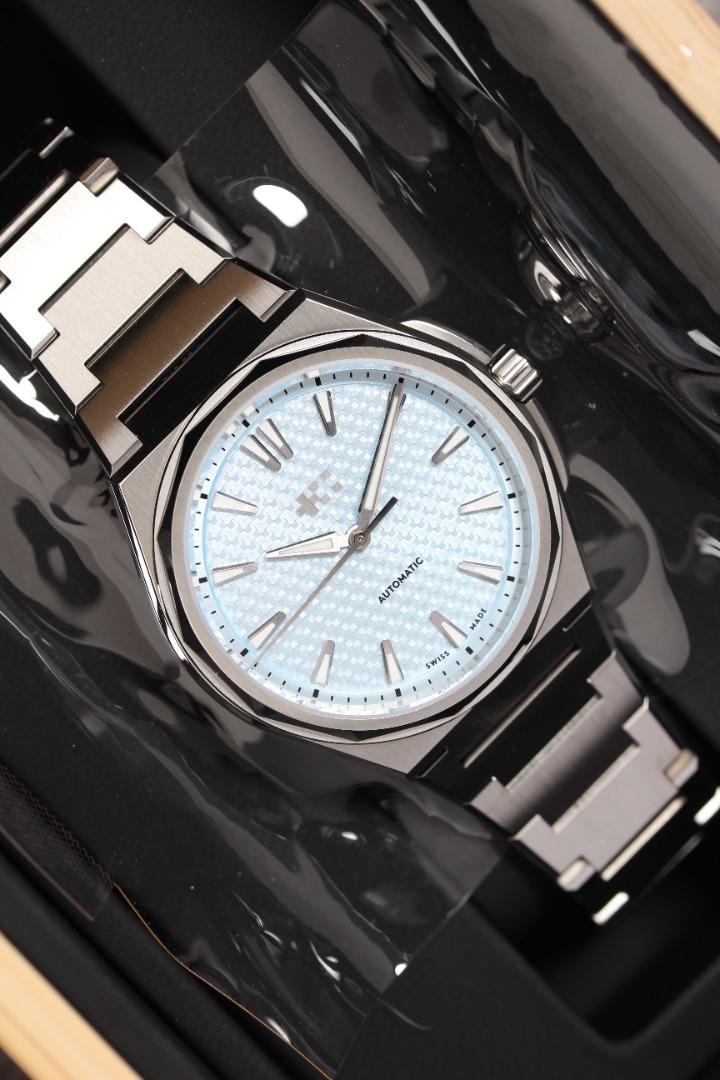 Christopher Ward "The Twelve" Glacier Blue C12 NEW, Men's Fashion ...