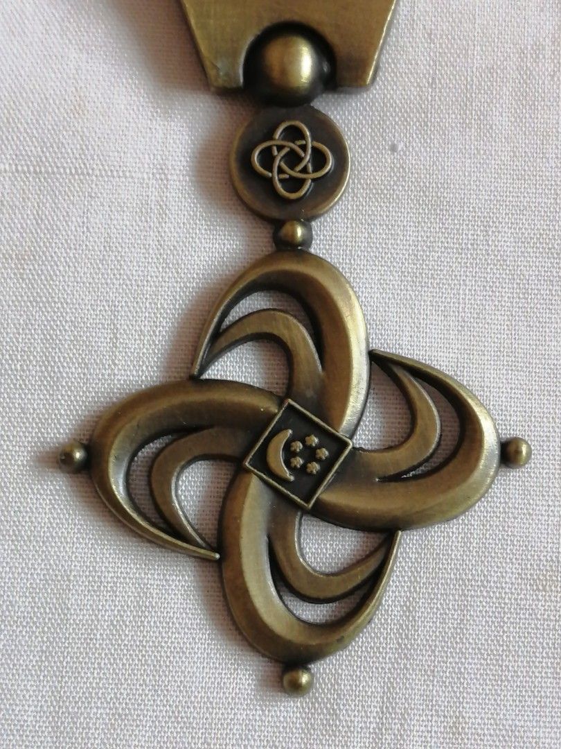 Community Service Award 20-Year Medal on Carousell