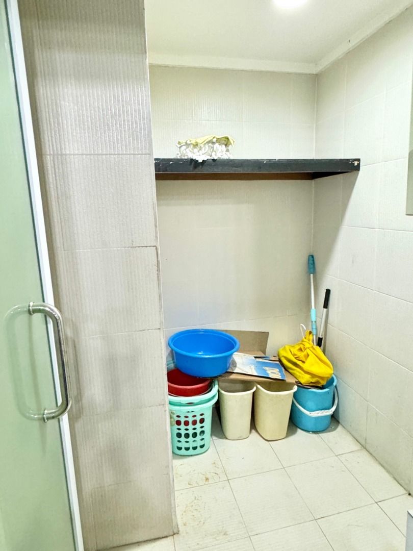 FORT PALM SPRING: BGC Commercial Unit For Sale, 79.83 sqm, Formerly a ...