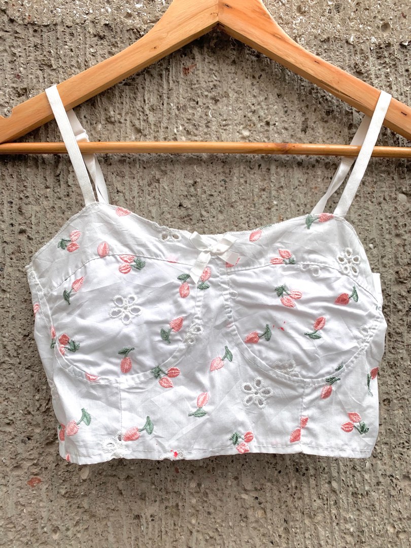 [FREEBIE] white corset-like embroidered floral top, Women's Fashion ...
