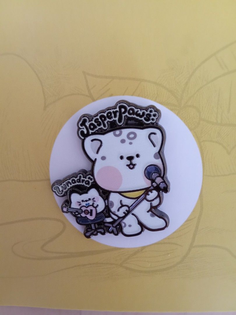 HLA x The Star Paws Enamel Pin, Hobbies & Toys, Collectibles ...