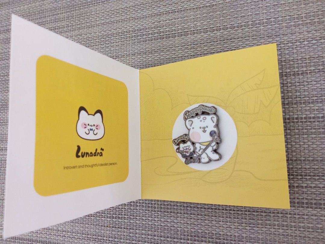 HLA x The Star Paws Enamel Pin, Hobbies & Toys, Collectibles ...