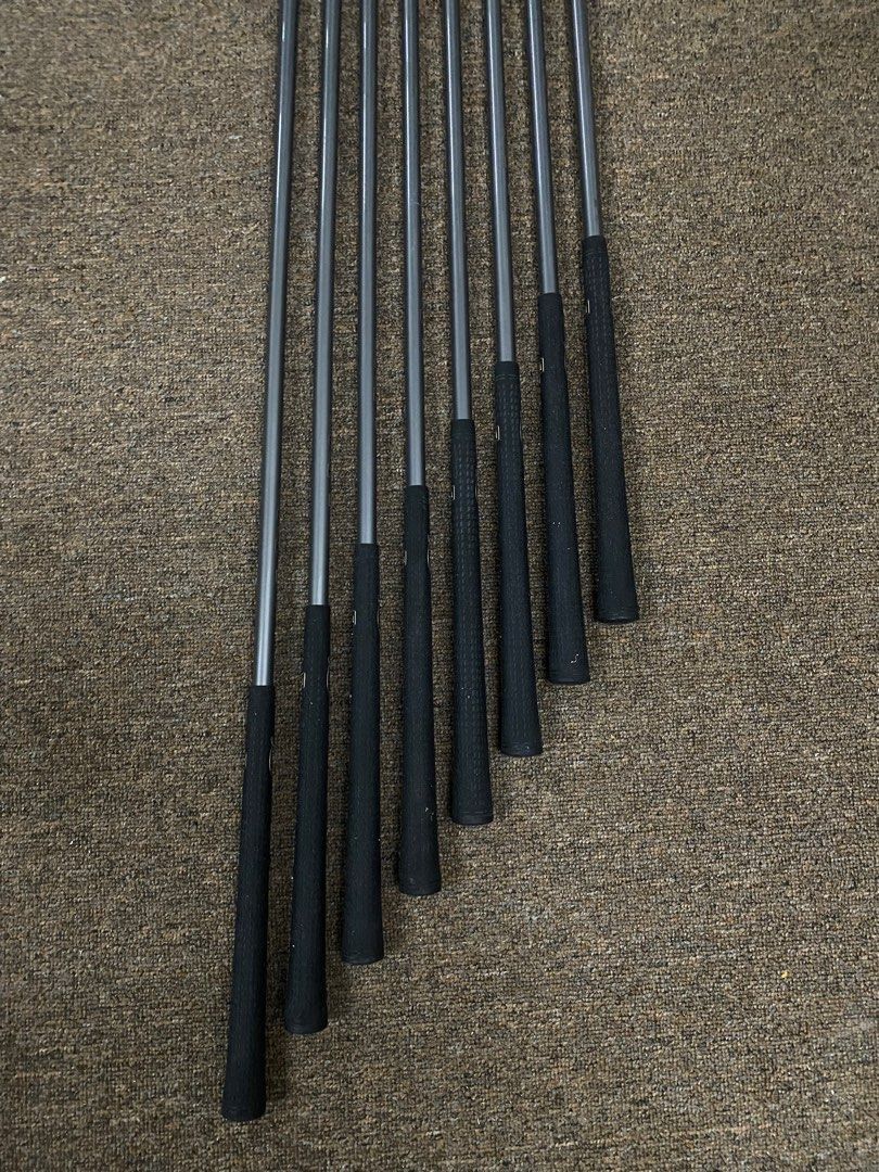 (Lady) Wilson DEEP RED Iron Set, Sports Equipment, Sports & Games, Golf ...