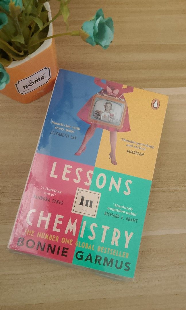 Lesson in Chemistry by Bonnie Garmus, Hobbies & Toys, Books & Magazines ...
