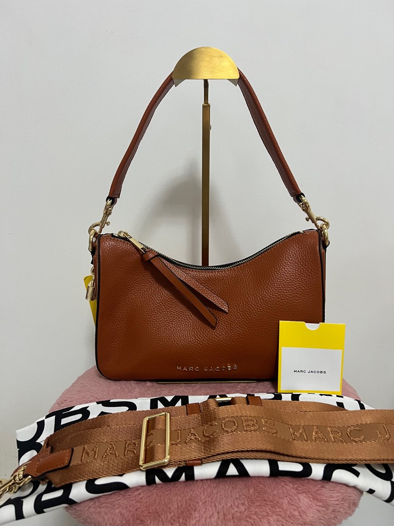 Marc Jacobs Drifter Hobo Large Almond, Luxury, Bags & Wallets on Carousell