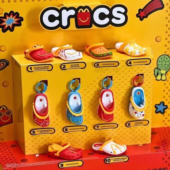 Mcdo x crocs meal toy, Hobbies & Toys, Memorabilia & Collectibles, Fan ...
