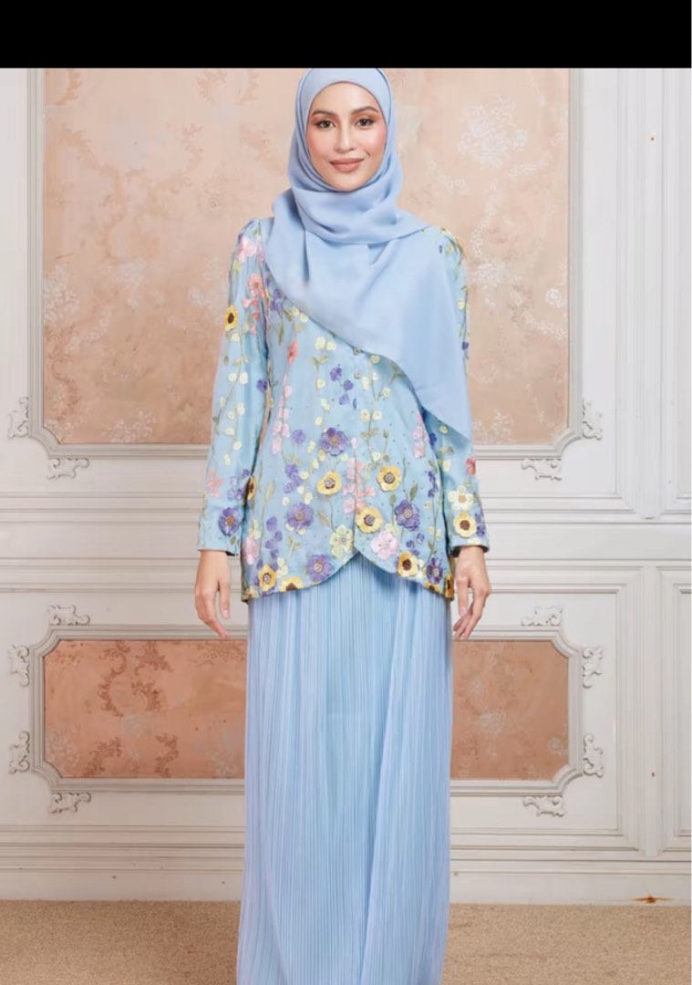 Minaz Kuntum Kebaya New with Tag, Women's Fashion, Muslimah Fashion ...
