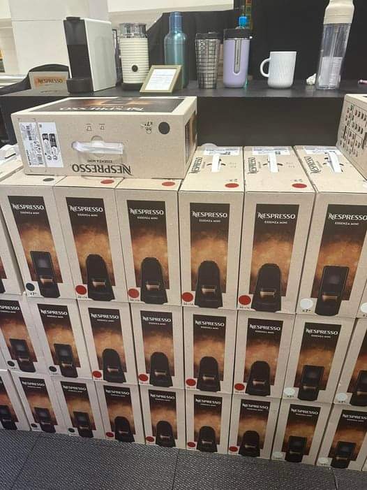 Nespresso Essenza Mini, TV & Home Appliances, Kitchen Appliances ...