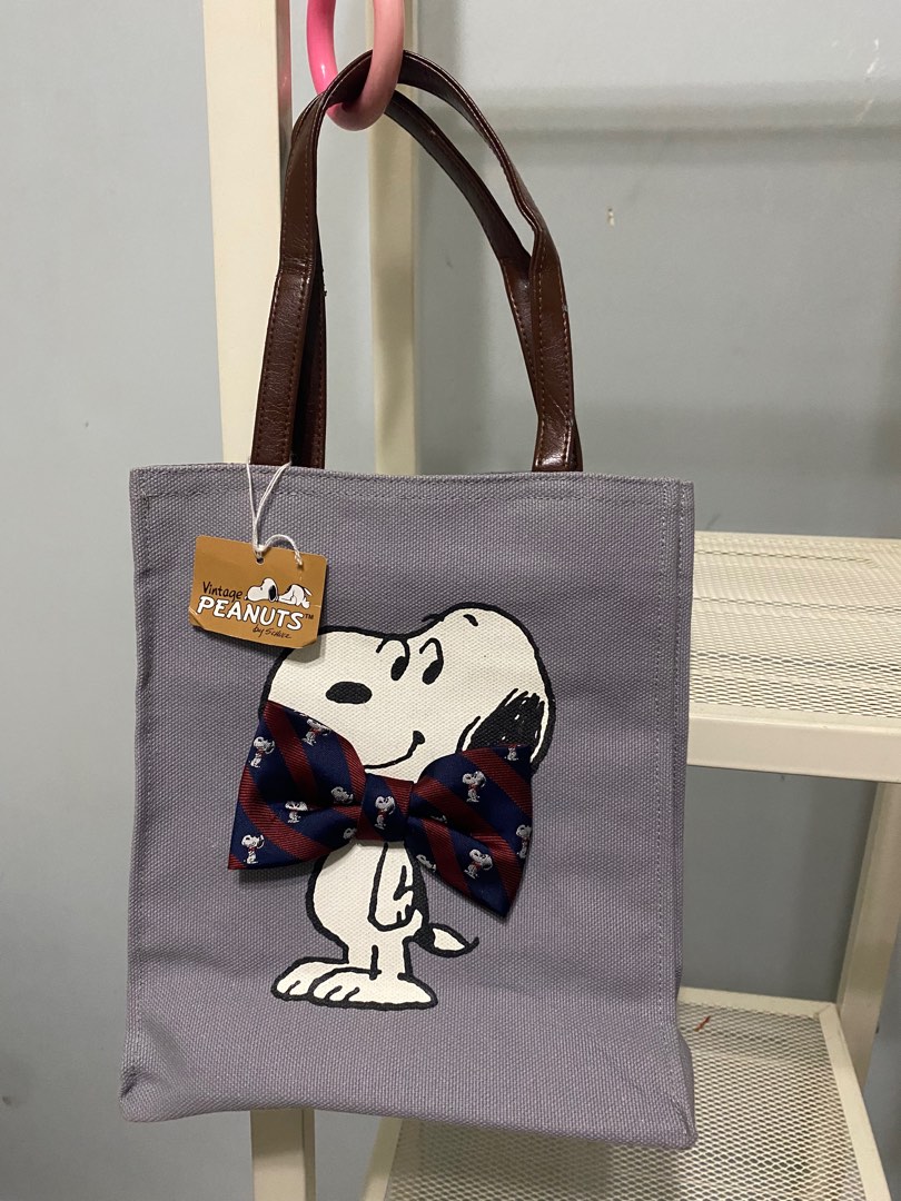 Peanuts Snoopy bowtie tote bag(7.3inch), Women's Fashion, Bags ...