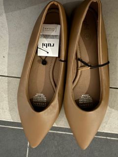 Rubi Flats EU38, Women's Fashion, Footwear, Flats on Carousell