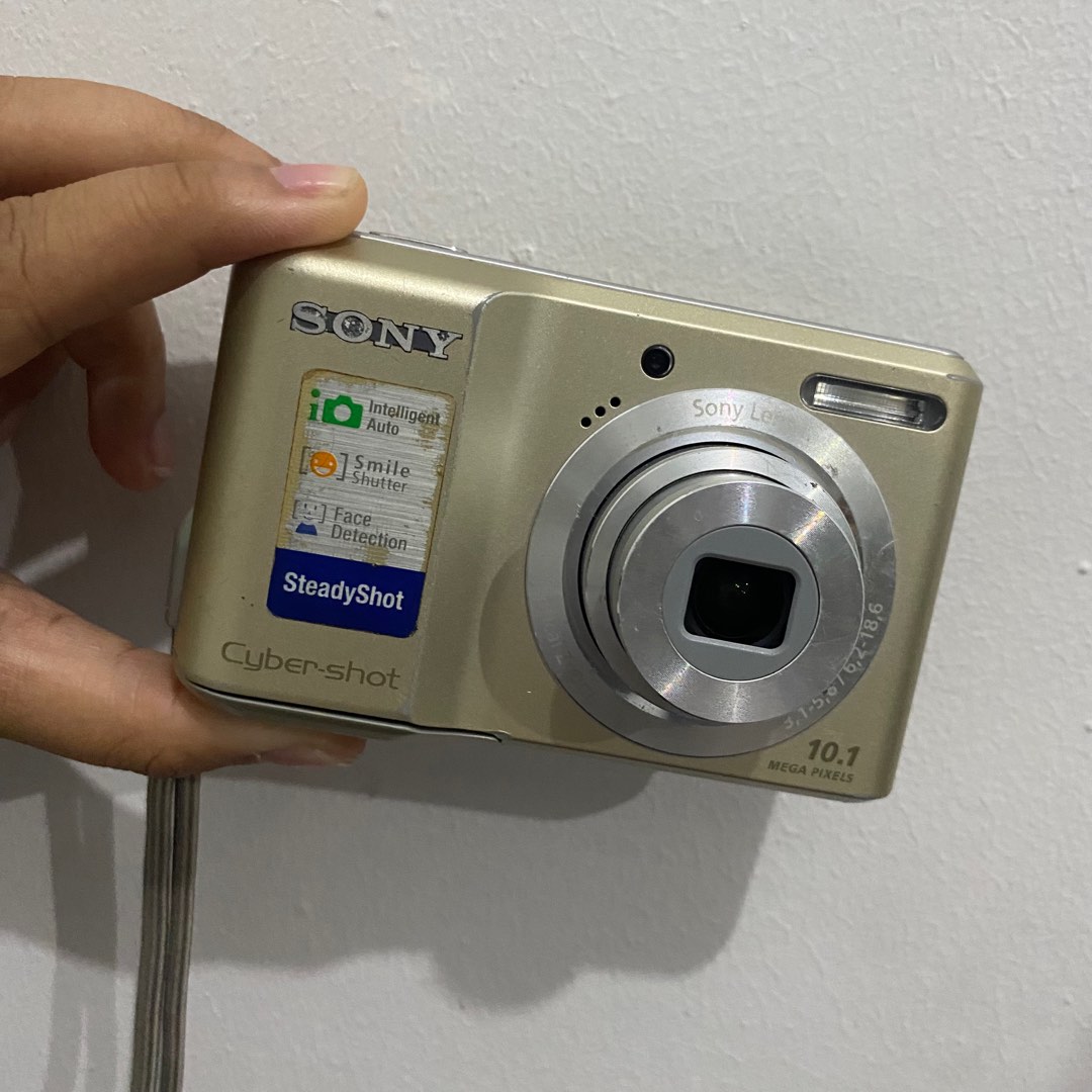 Sony Cybershot DSC-S2000, Photography, Cameras on Carousell