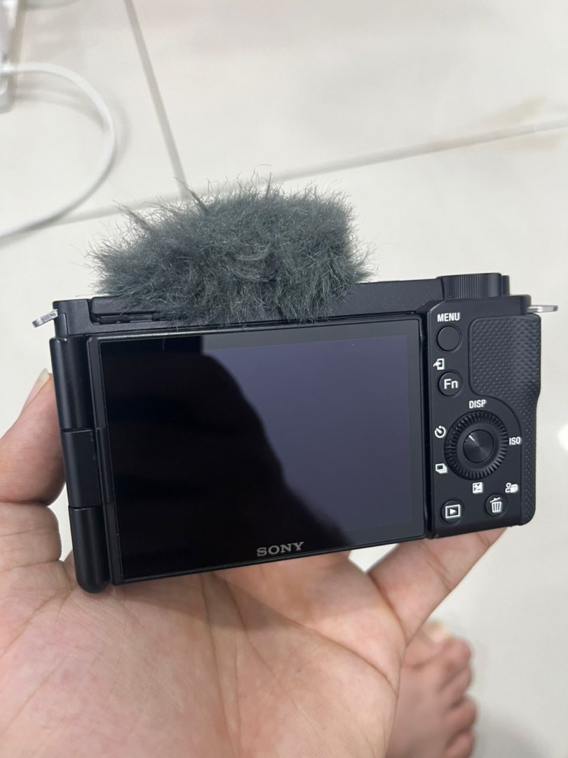 Sony zve10, Photography, Cameras on Carousell