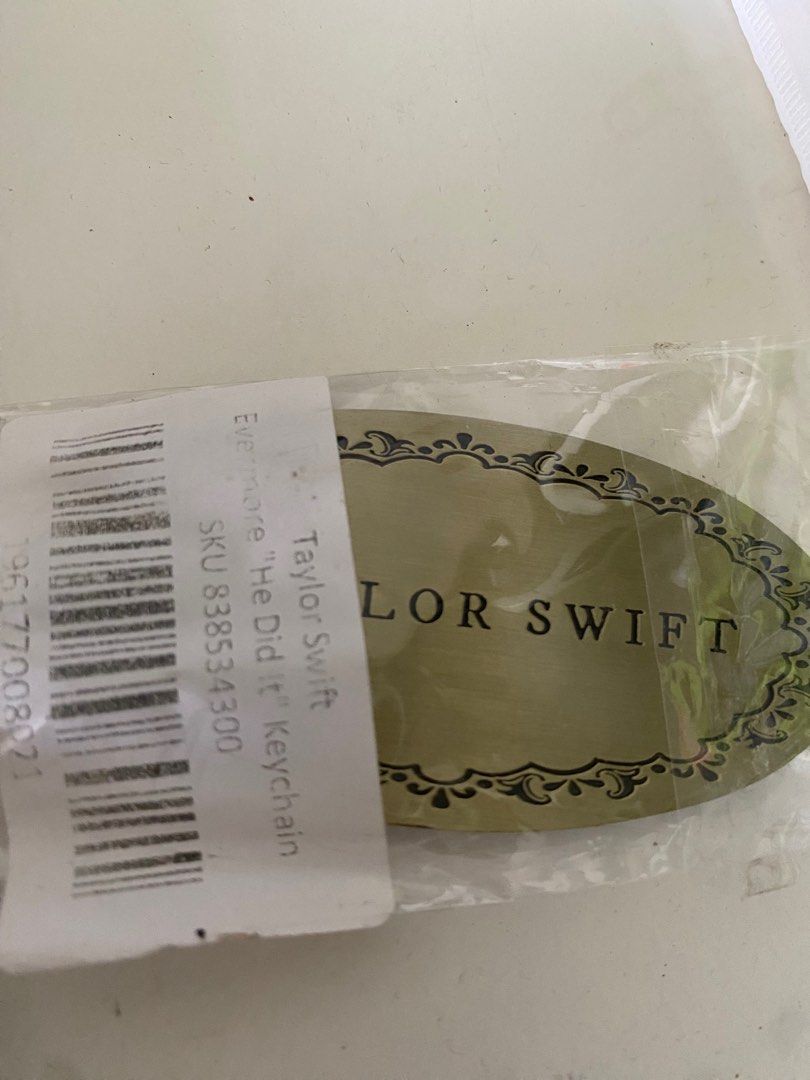 Taylor Swift Official Merch: Evermore Keychain, Hobbies & Toys ...