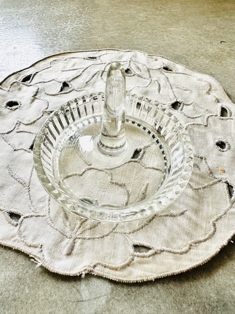 Vintage Ring Holder, Women's Fashion, Jewelry & Organisers, Rings on ...