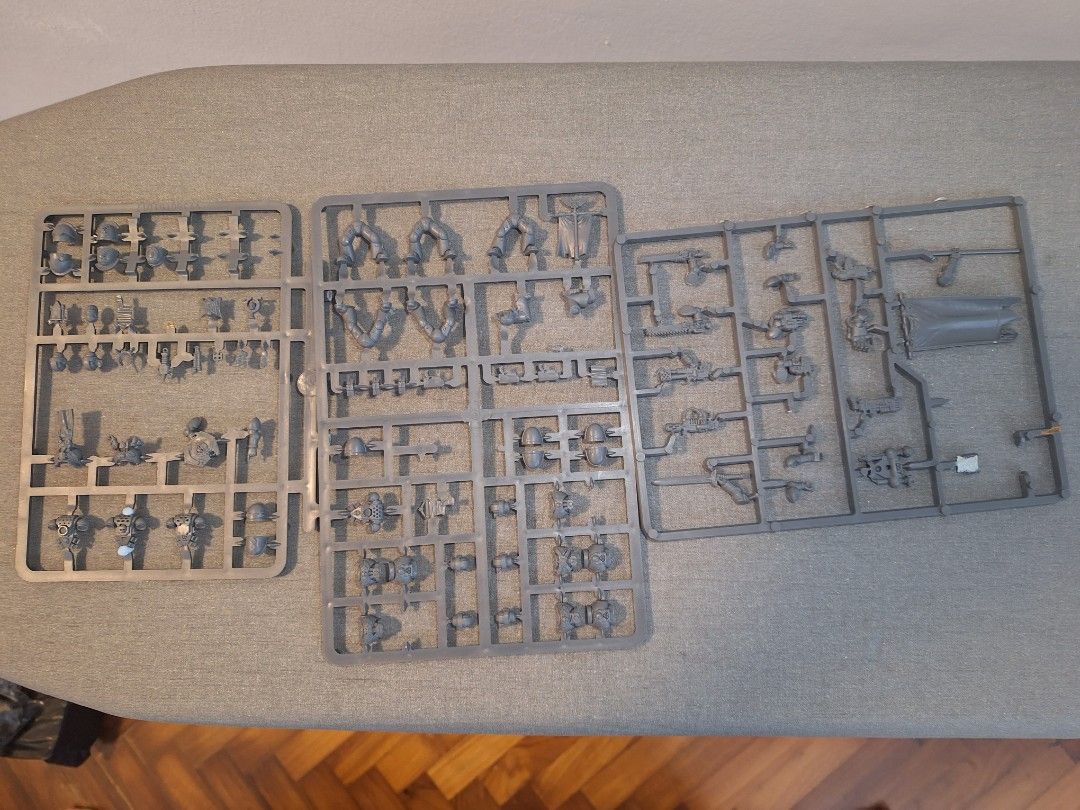 Warhammer 40k Company Command Squad Space Marine sprue, Hobbies & Toys ...
