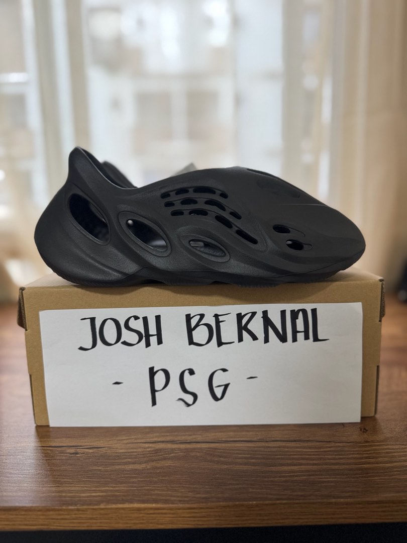 ADIDAS YZY FOAM RUNNERS, Men's Fashion, Footwear, Sneakers on Carousell