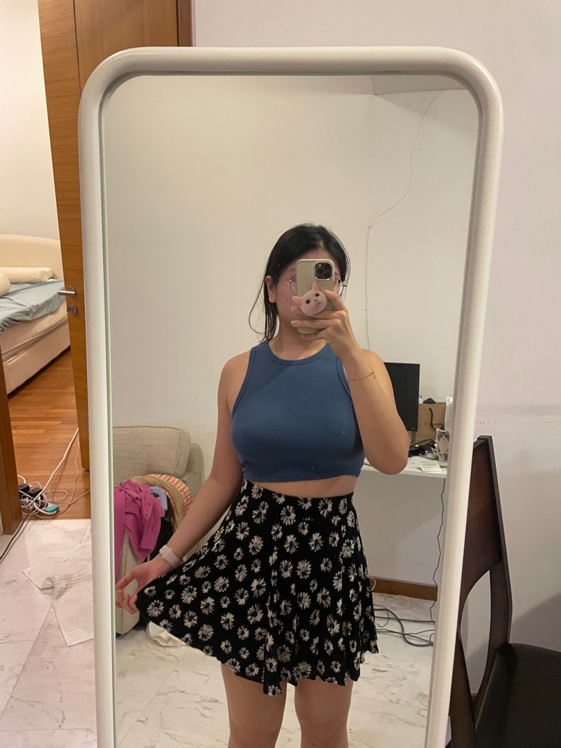 All short skirt RM 10 each , Women's Fashion, Bottoms, Skirts on Carousell