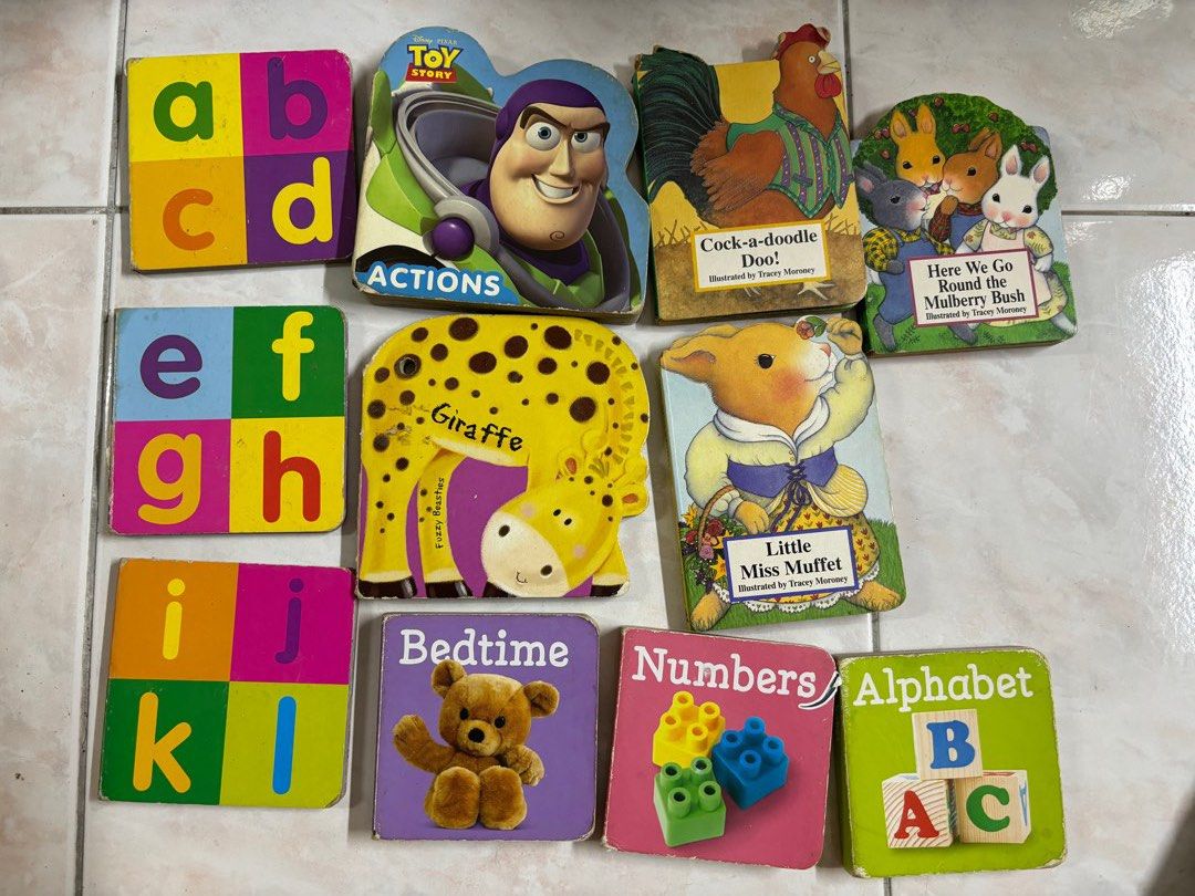 Hardcover childrens book Buku mini kanak2 Small mini books, Hobbies ...