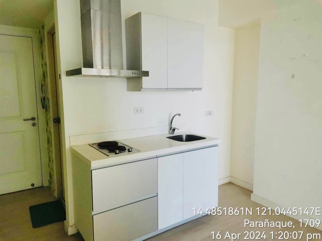 Condo Unit with Parking Forsale in Azure Residences, Paranaque ...